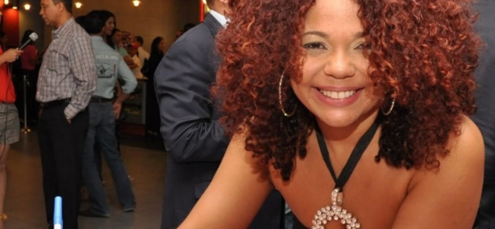 Humorista dominicana Cheddy García era una de las pasajeros de un avión ...