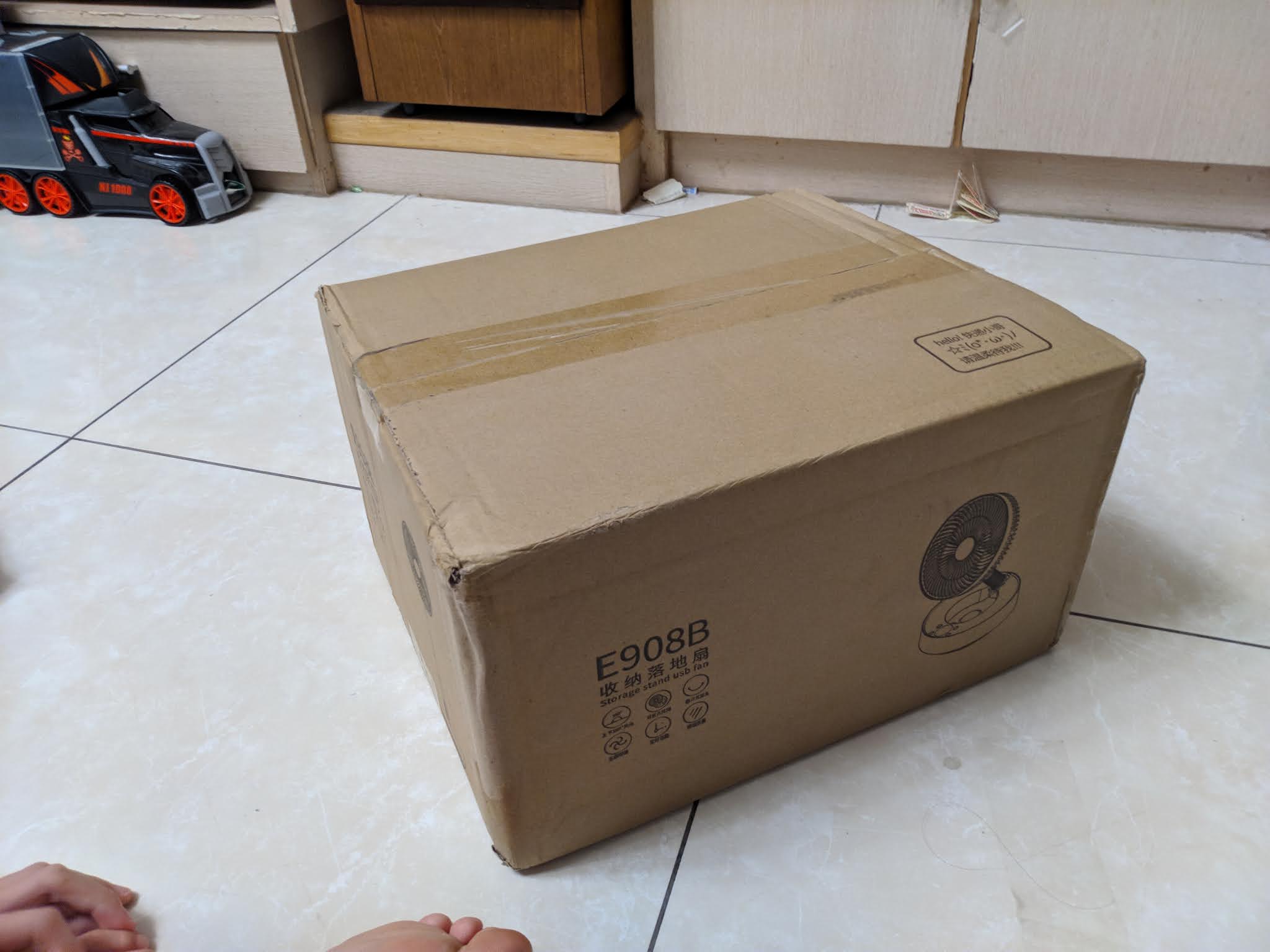 [分享] 美型 好收納的 愛登 908B 充電風扇 The humidifier fan e908b of Xiaomi Edon