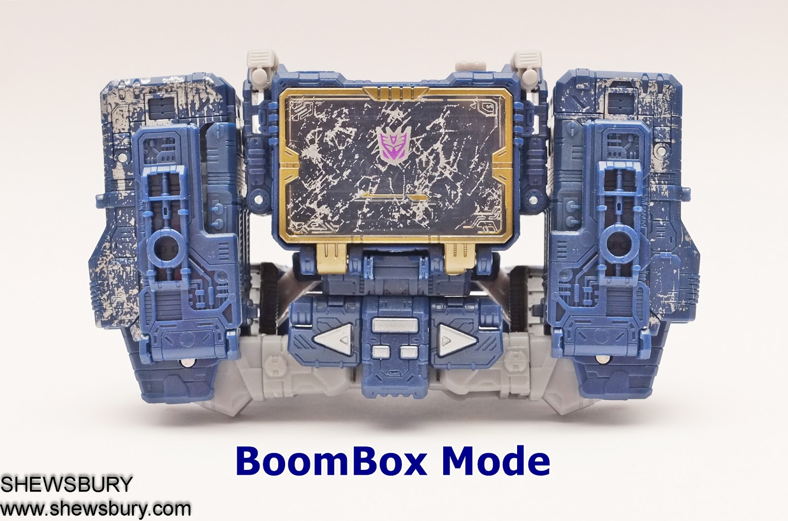 War For Cybertron Soundwave Boombox
