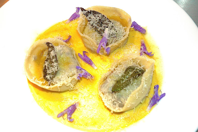 nueva cocina: Pig Cheek Tortellini, Sweet Corn Puree, Crispy Sage