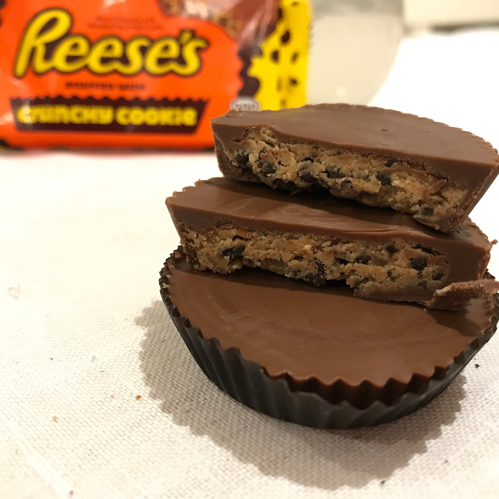 Archived Reviews From Amy Seeks New Treats: NEW! Reese's Crunchy Cookie ...