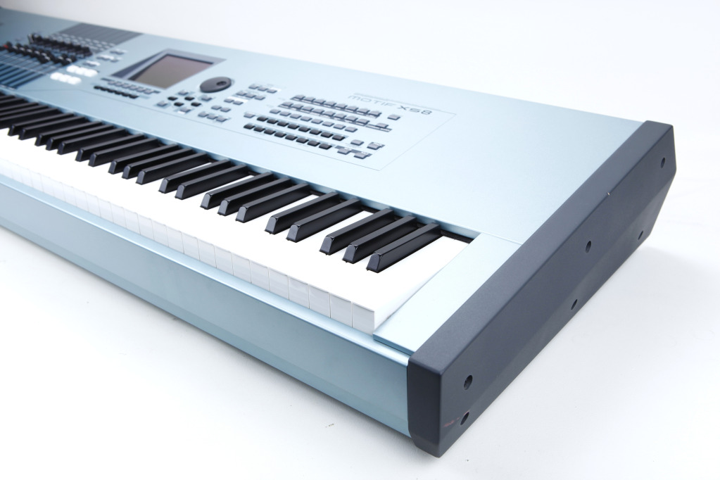 MATRIXSYNTH: Yamaha Motif XS8 keyboard