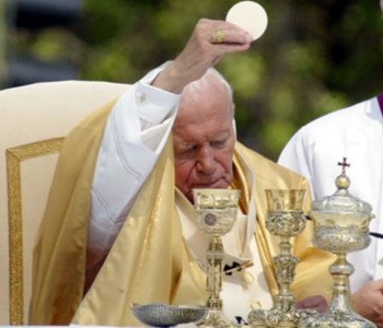 · Vivir de la Eucaristía ·: Toda la Iglesia vive de la Eucaristía