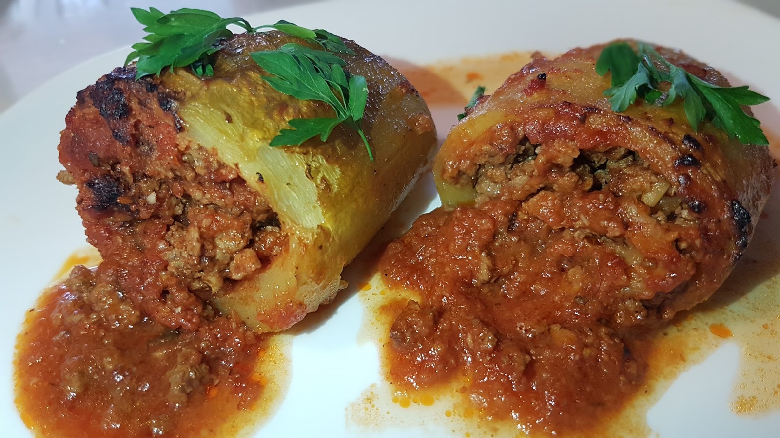 STUFFED ZUCCHINI WITH MINCED MEAT IN TOMATO SAUCE ~ Macedonian Cuisine