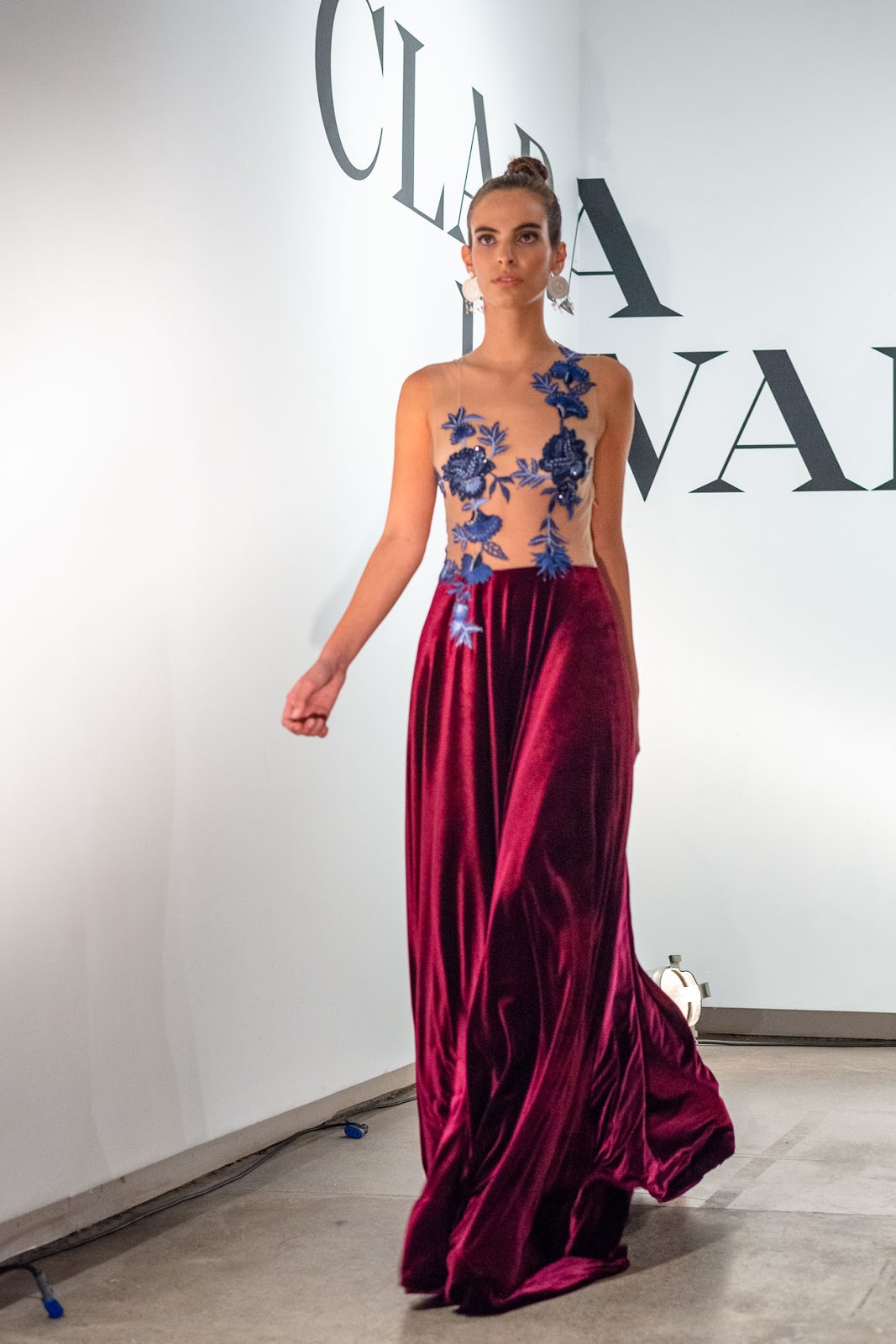 Clara Edwards presenta Memorias: vestidos de fiesta y recuerdos ...