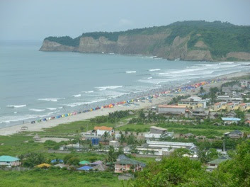Playa de Canoa Parapente Alas Delta y surf en Canoa Manabí