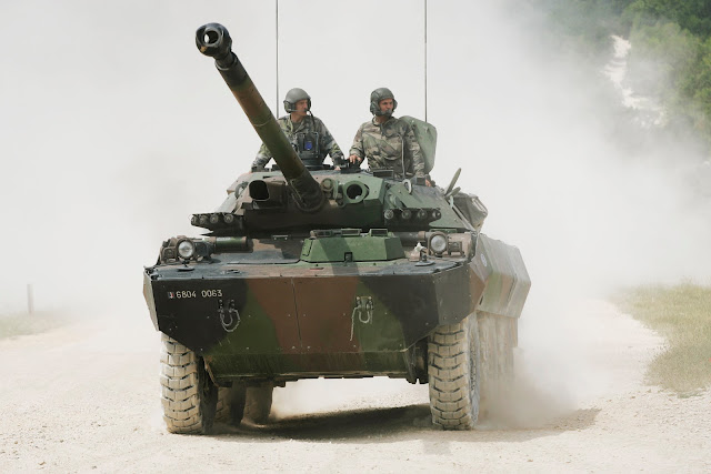 SNAFU!: AMX 10 RC is powerfully armed, very mobile, amphibious and ...