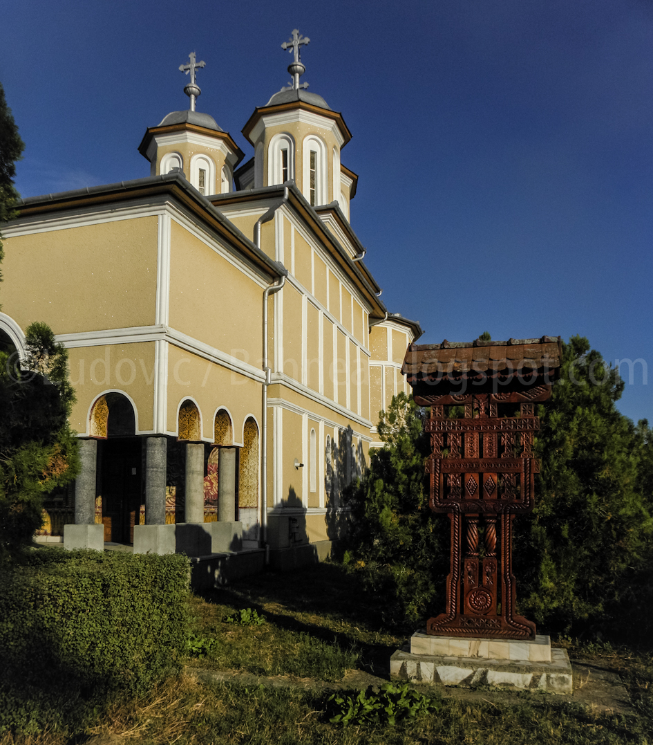 BAHNEA: L'EGLISE ORTHODOXE DE BAHNEA