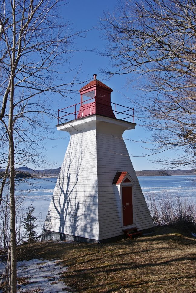 Neal's Lighthouse Blog: The Cedars Lighthouse, Long Reach, New Brunswick