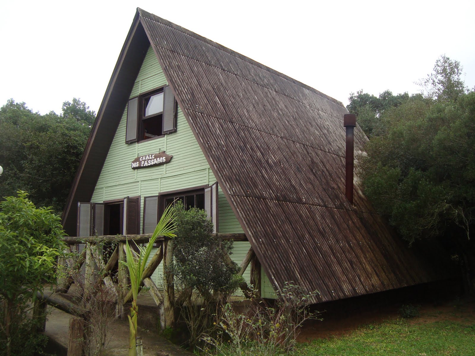 Chalé dos pássaros – criacoesemfamilia