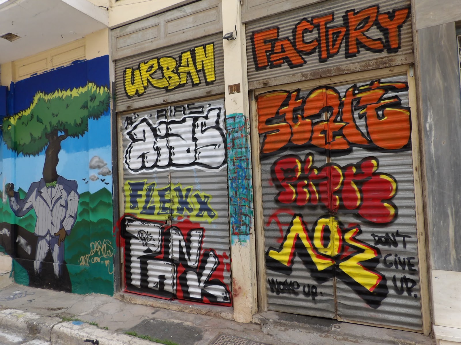 επι-δεξιος (ψάλτης): Graffiti στο δρόμο των εκπλήξεων της Μεσσήνης!!!