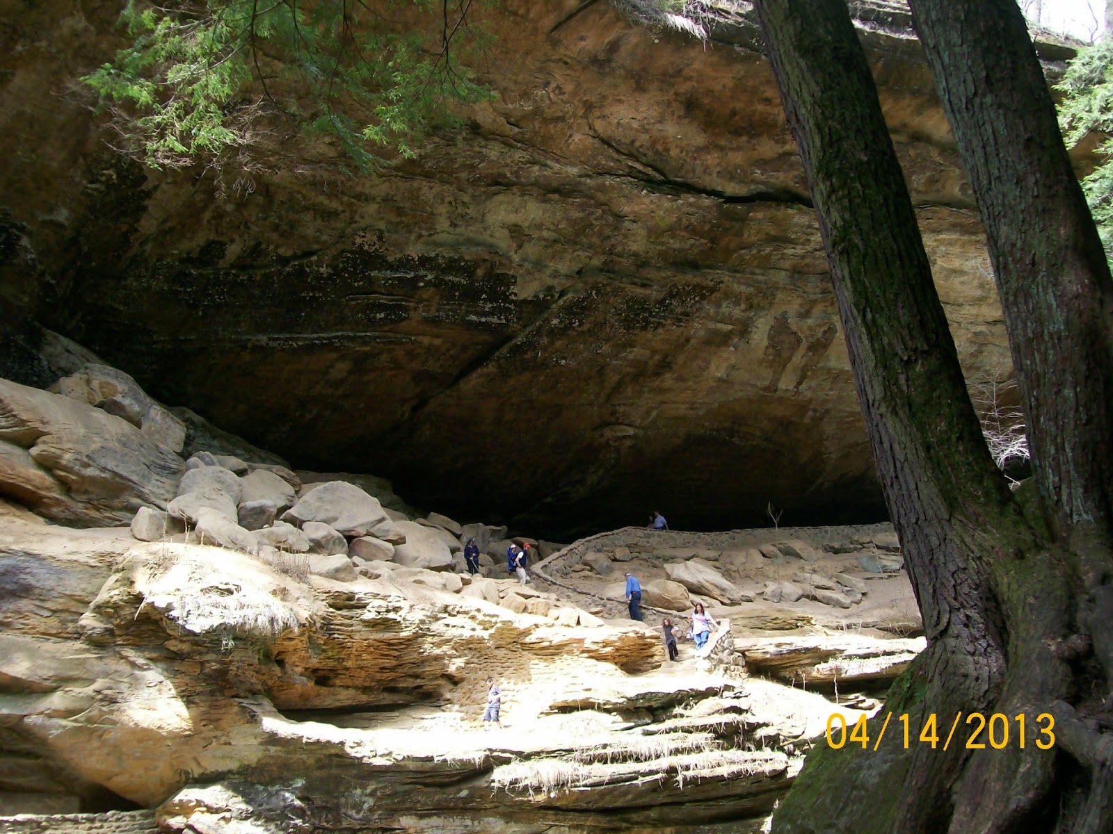 Rockhounding Around: Old Man's Cave, Hocking Hills State Park- Ohio
