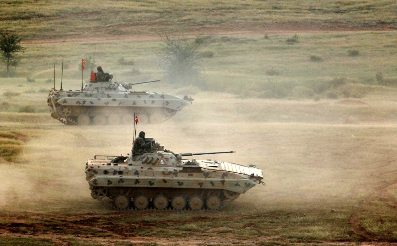 Disappointing private industry, MoD handing Rs 5,000 crore BMP-2 ...
