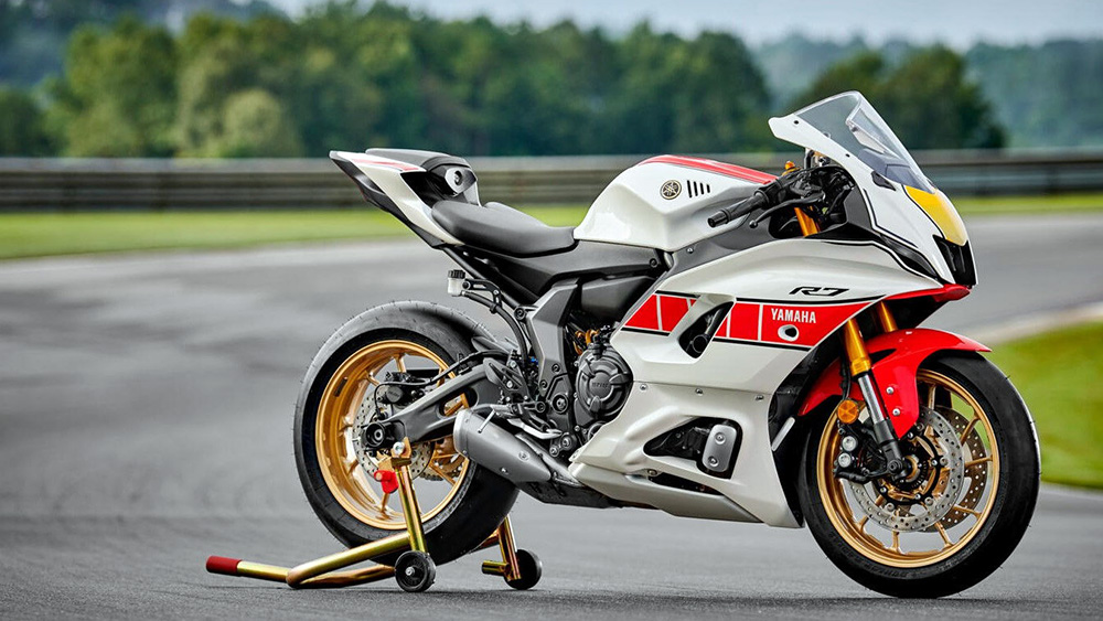 YAMAHA YZF R7全球狂賣！！完全展現出CP2引擎的特點～