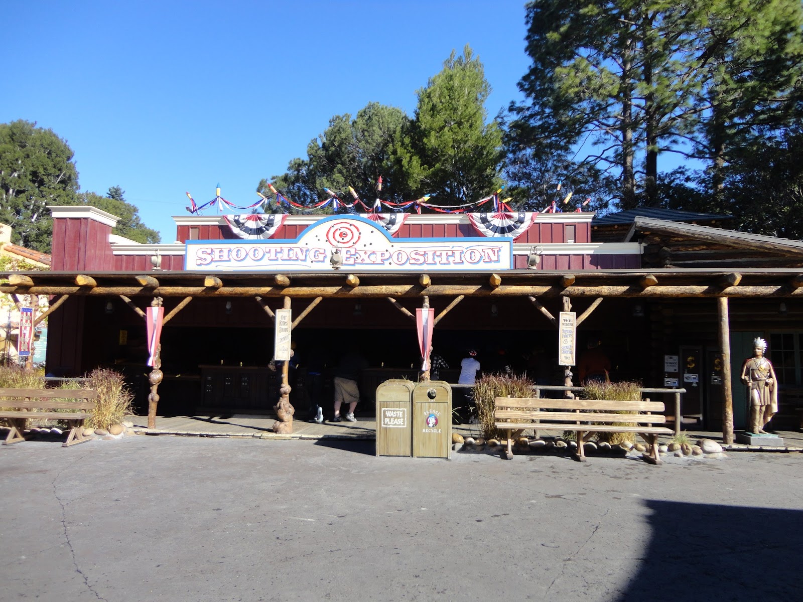Disneyland: Frontierland Gun Arcade