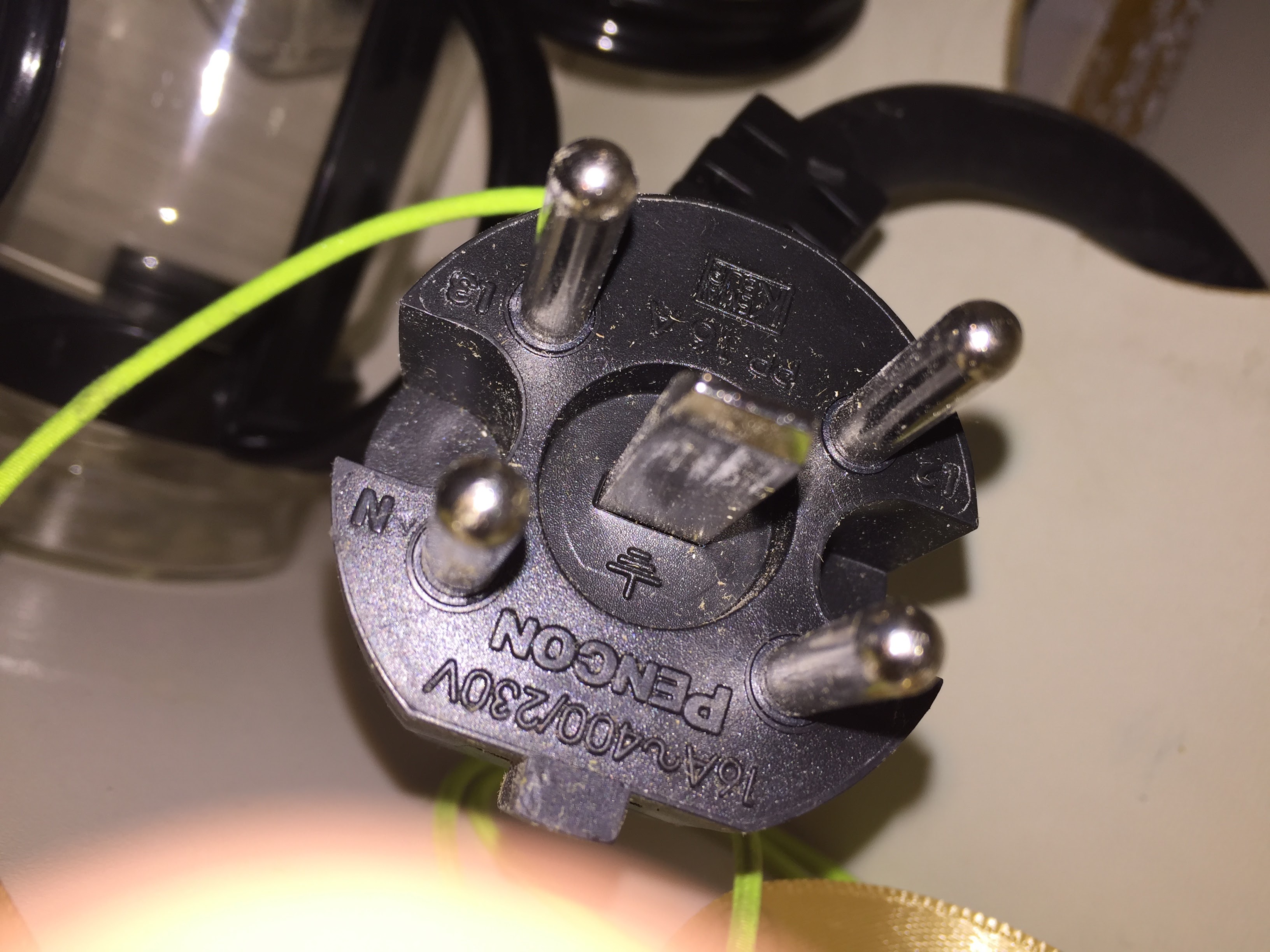 Engineer in Athens: Installing a new induction hob to replace a ceramic ...