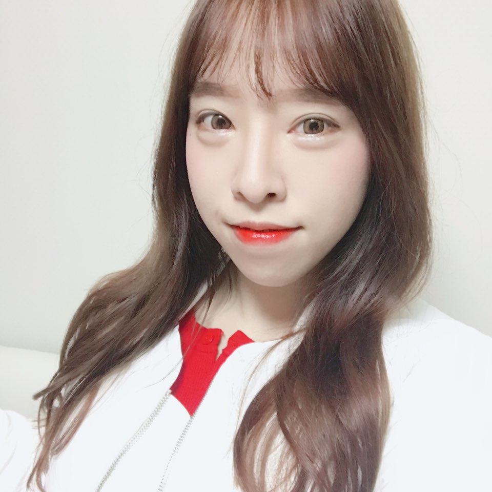 What is protruded mouth?