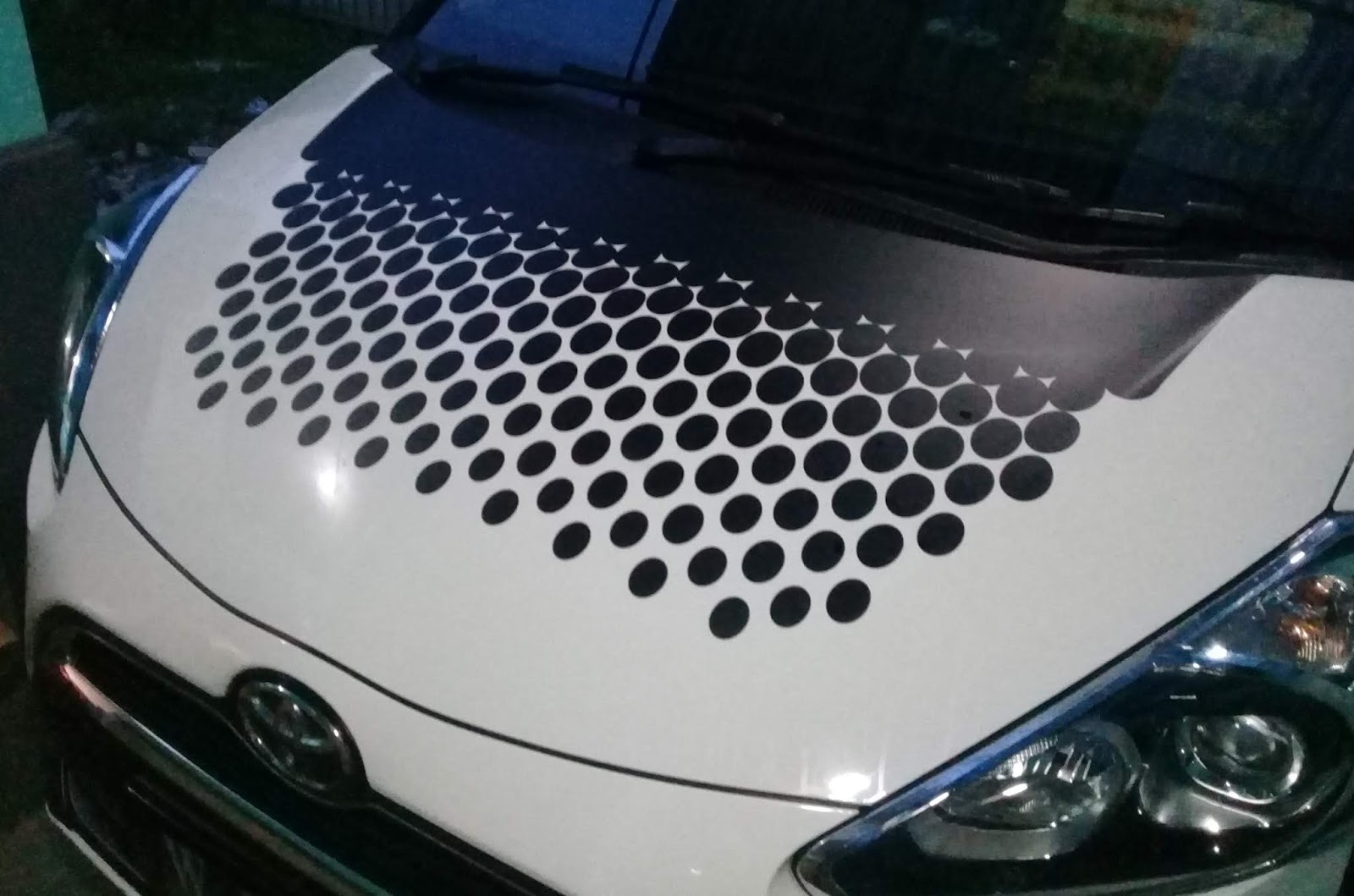 STICKRENZ: Toyota Sienta - Roof Wrap, Custom Graphics Sticker