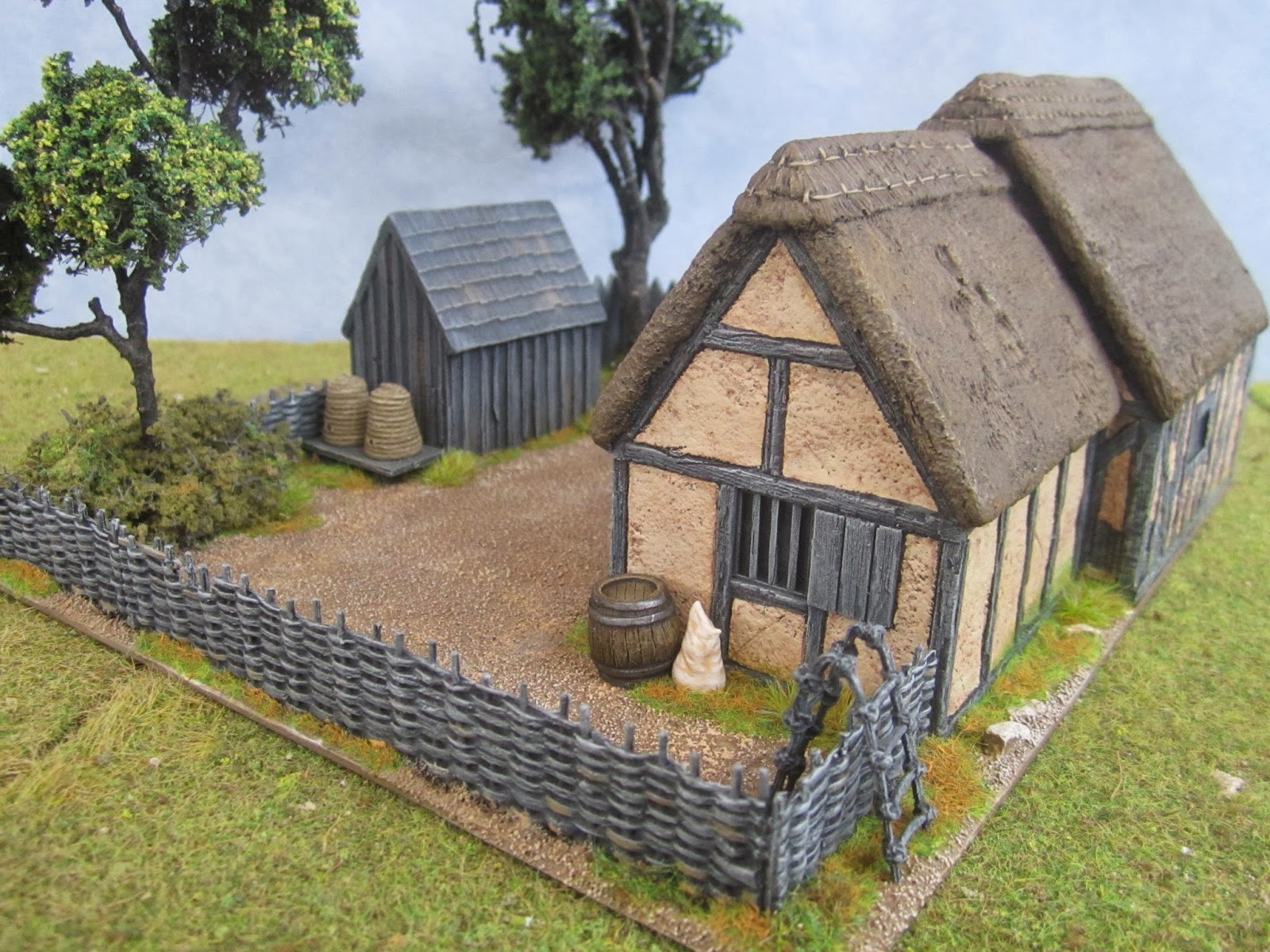 Harness and Array: Medieval cottage - completed.