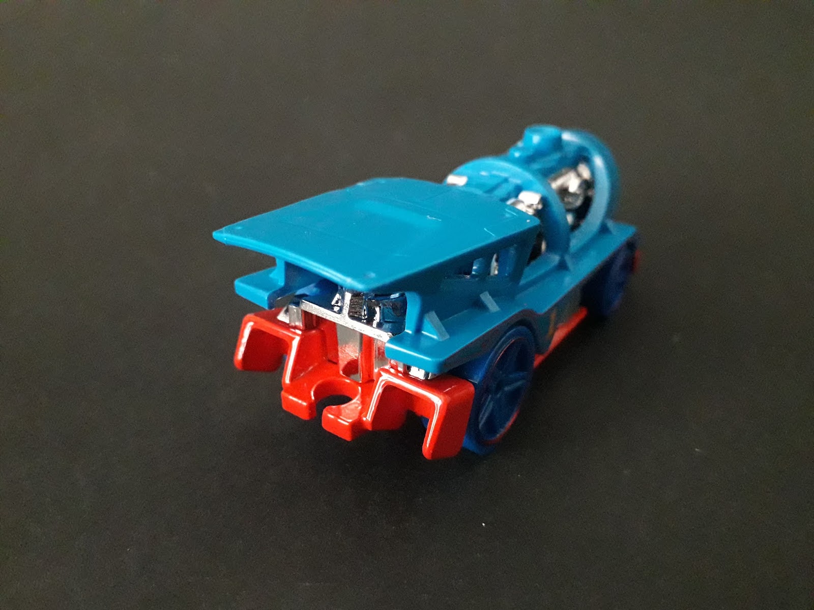 My Best Toys: Hot Wheels - Thomas and Friends - Loco Motorin´...