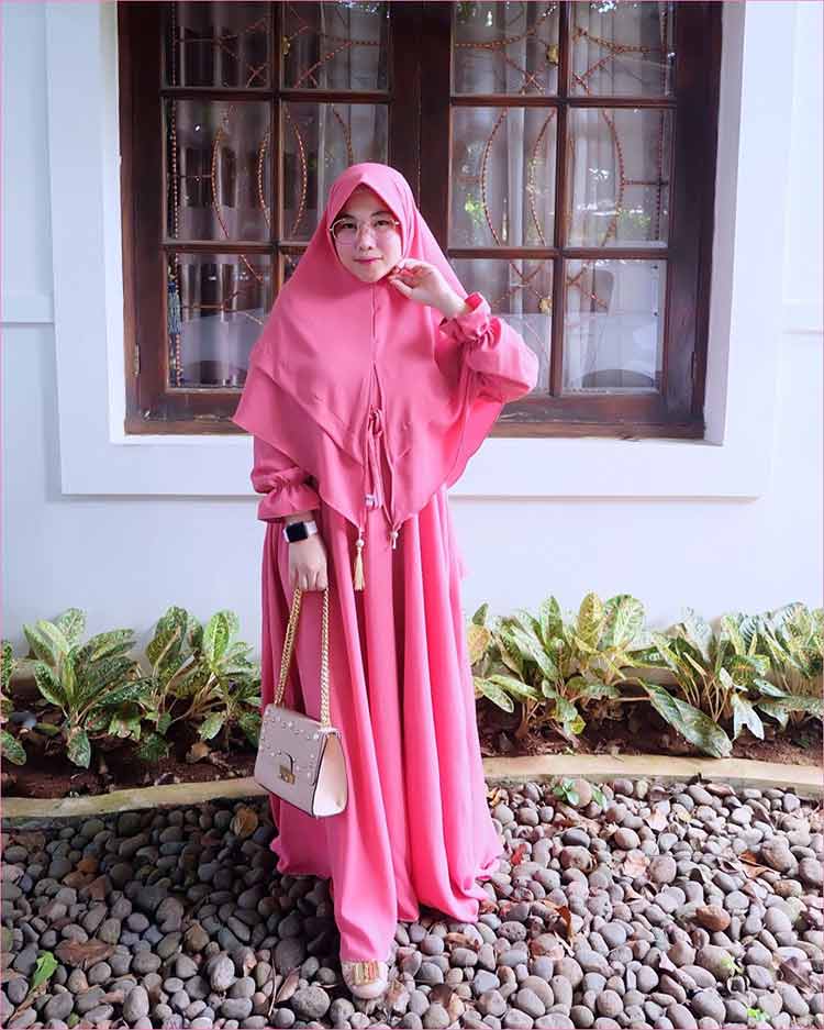 24+ Desain Gamis Syari, Spesial!