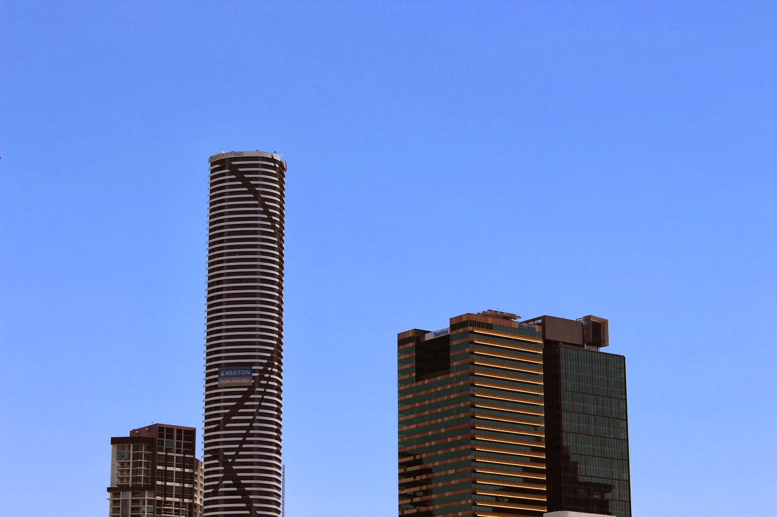 Brisbane Apartment: Infinity Brisbane by Meriton