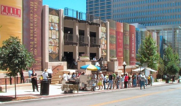 Bookshelves Inspired Parking Garage [Kansas City, USA] | Unusual ...