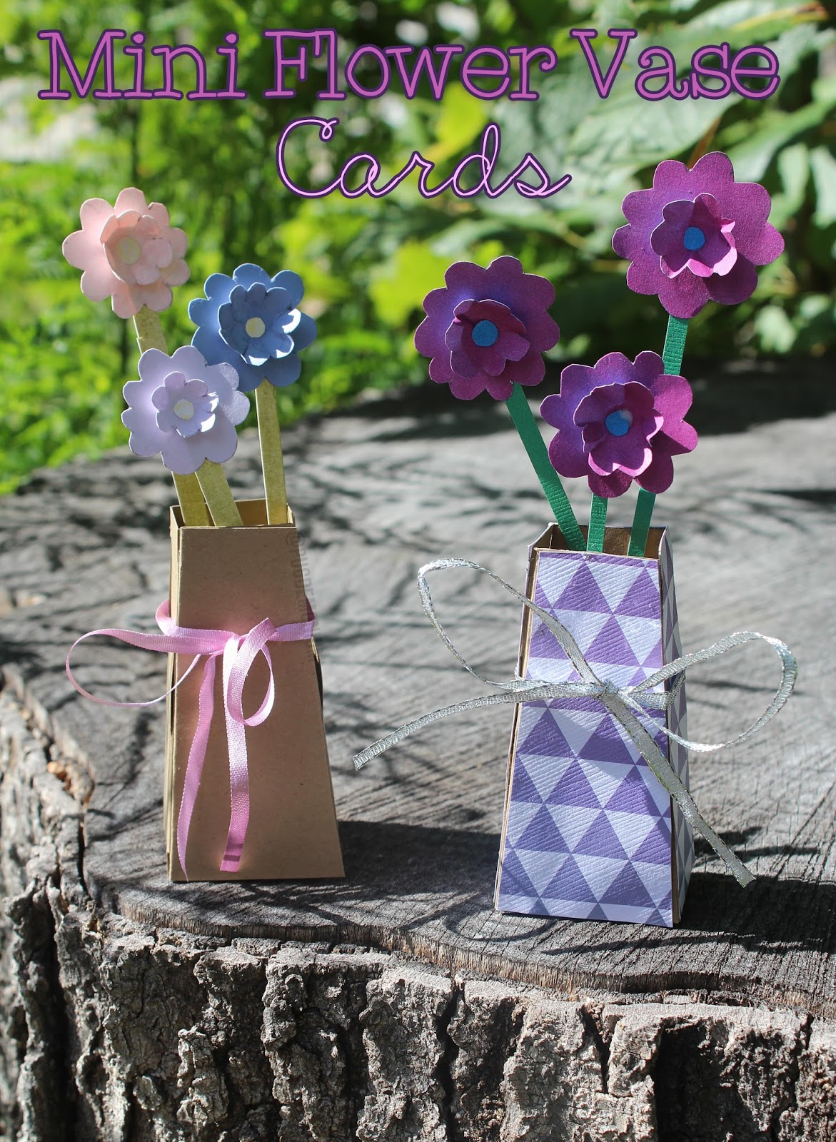 Pugdemonium: Mini Flower Vase Card