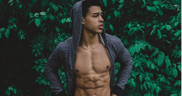Welcome to my world.... : HUMP DAY HOTTIE: Devin Truss