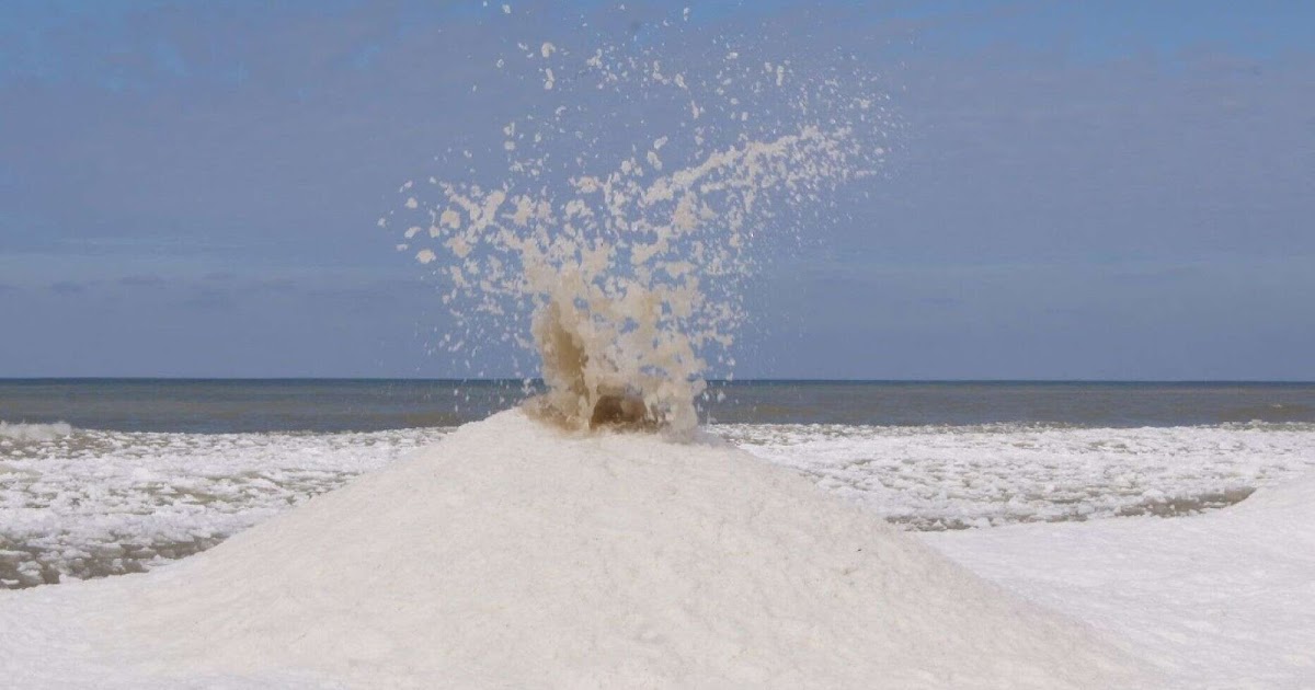 Rare And Fleeting 'Volcanoes' Have Been Erupting at Lake Michigan ...