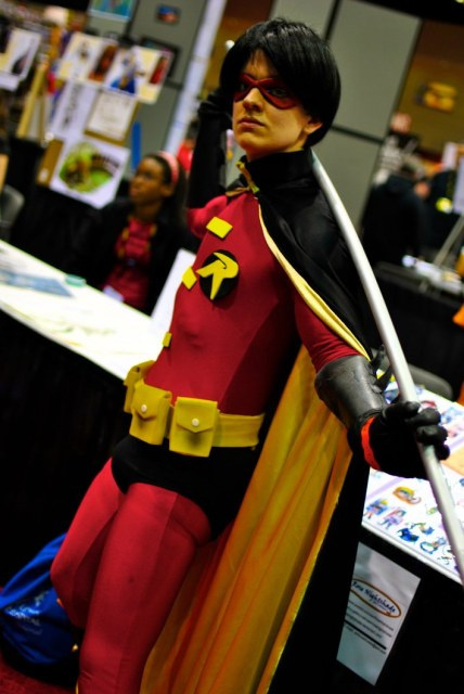 Robin Cosplayers – Captured Heroes