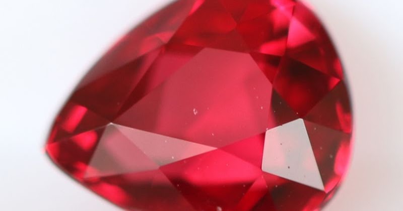 Rubin - vad är den här ädelsten?