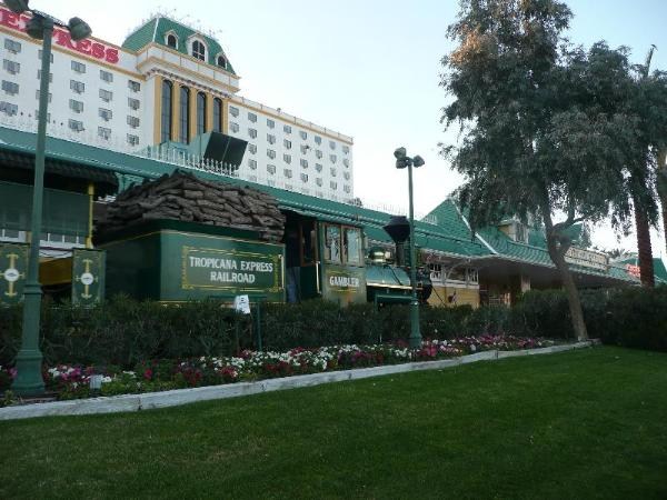 Laughlin Buzz: What happened to the Train at the Tropicana?