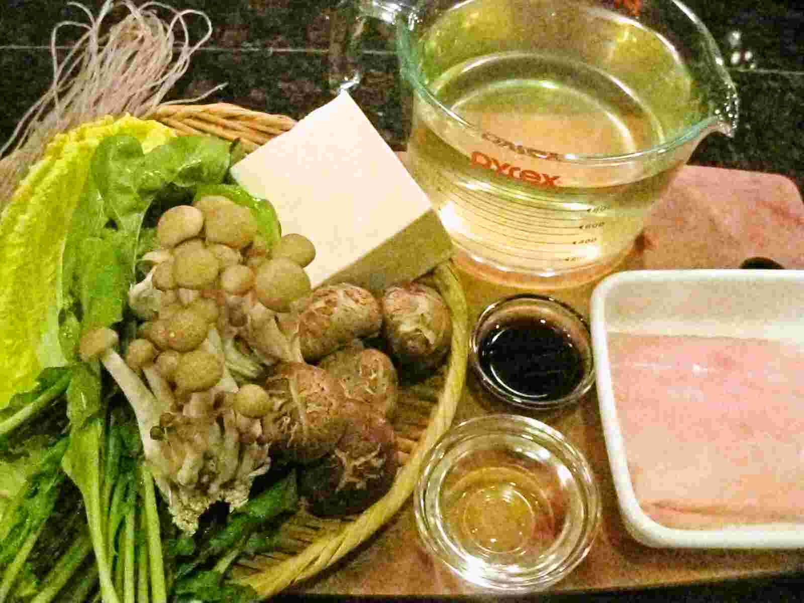 Recipes for Tom: Yosenabe / hot pot with assorted ingredients