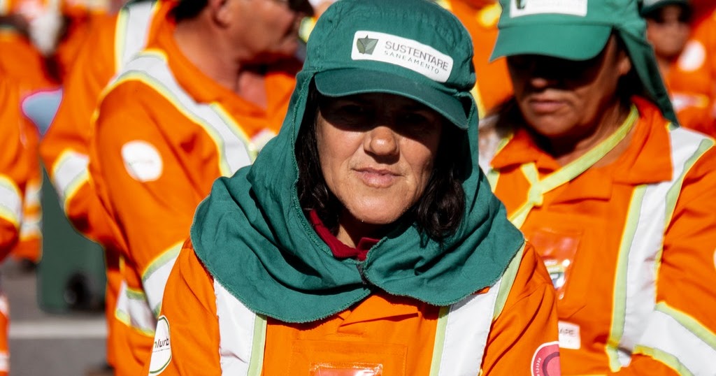 "Mop-up operation" nghĩa là gì?