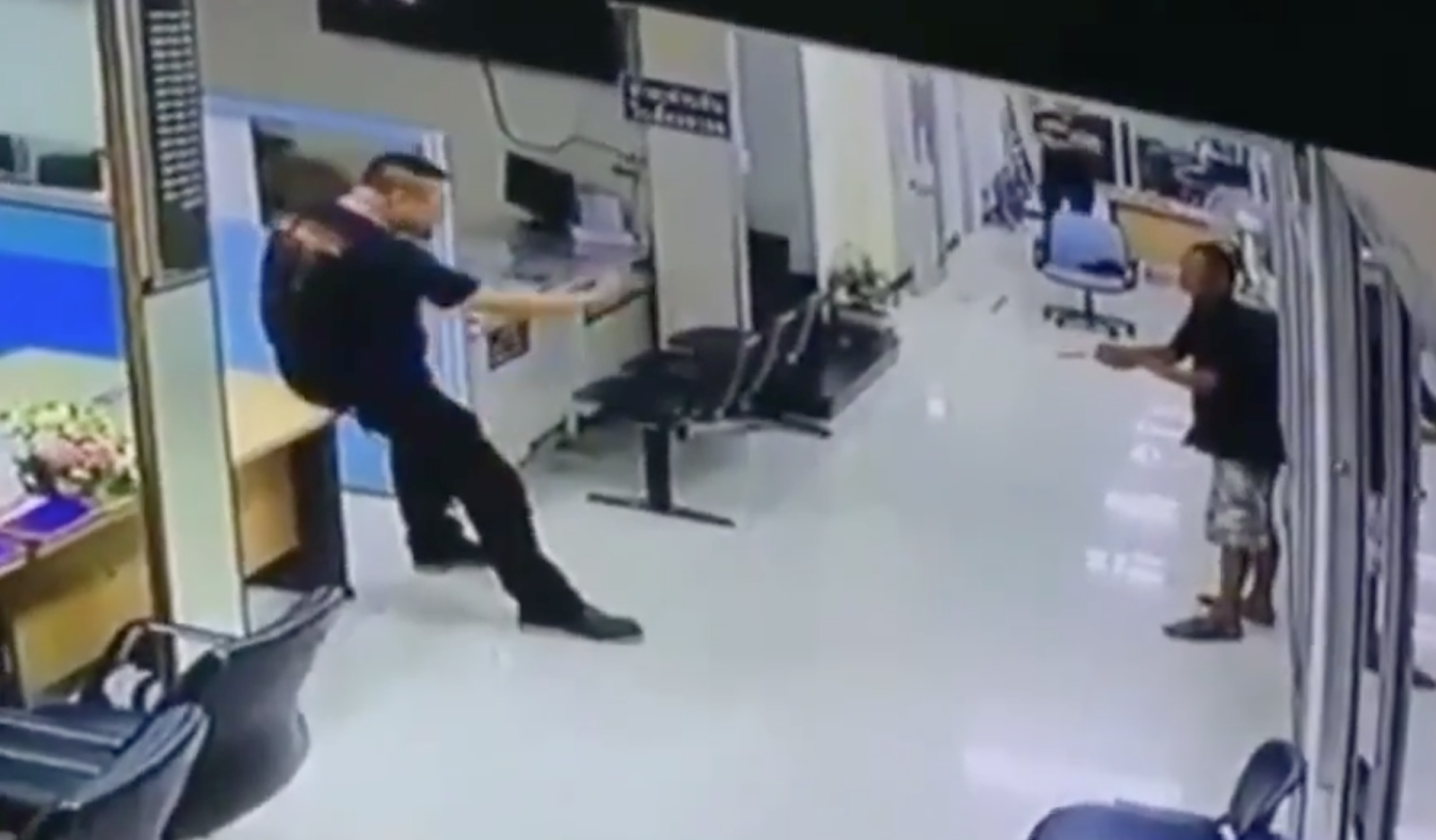 Body Language & Emotional Intelligence: Body Language Analysis No. 3982 ...