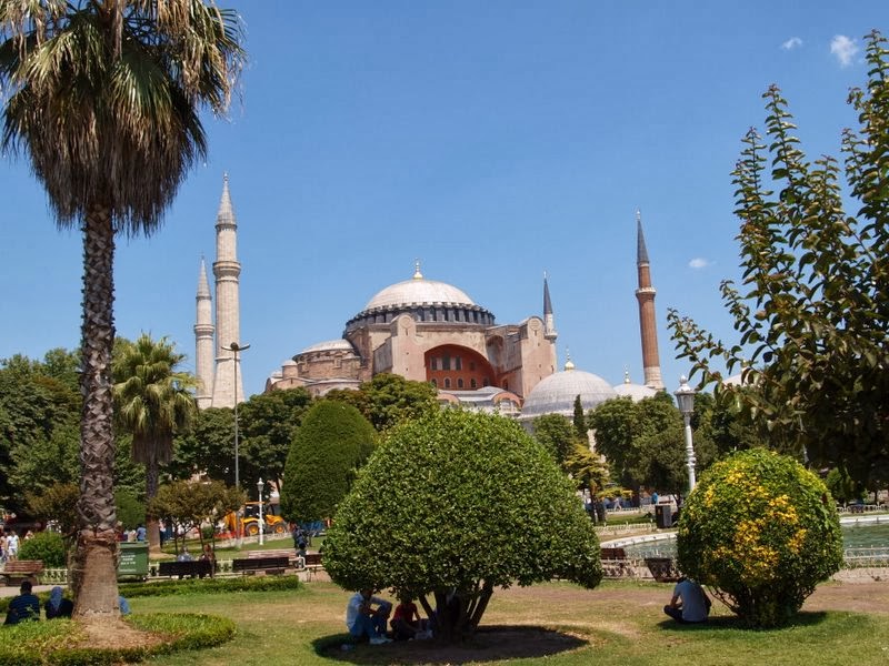 ΚΩΝΣΤΑΝΤΙΝΟΥΠΟΛΗ: ΑΓΙΑ ΣΟΦΙΑ (AYASOFYA CAMII).