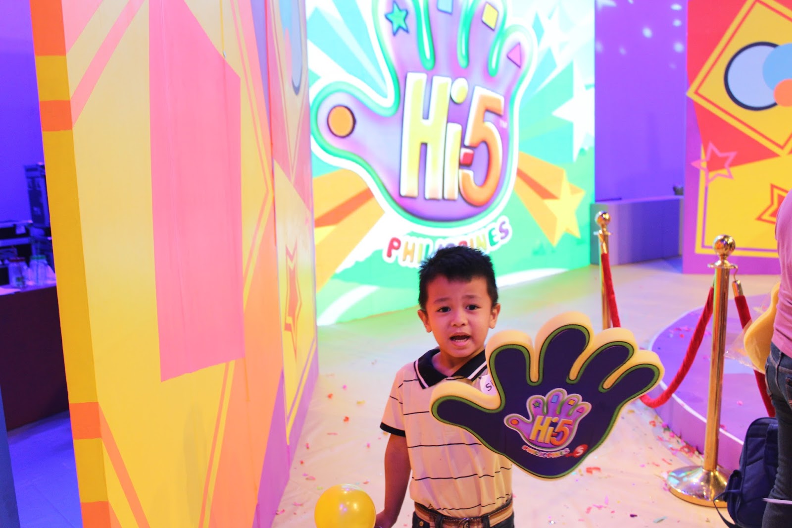 Mom's World of Arts and Happiness: Here's How to Meet and Greet HI5 ...