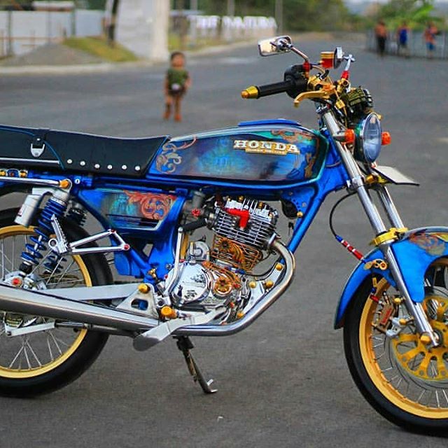 20 Gambar HD Modifikasi CB 100 Warna Biru Terbaru 2020