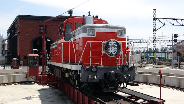 Blair's 鐵道攝影: 東武鐵道 大樹蒸汽火車 SL C11-207+国鉄14系客車車廂+DL DE10-1099