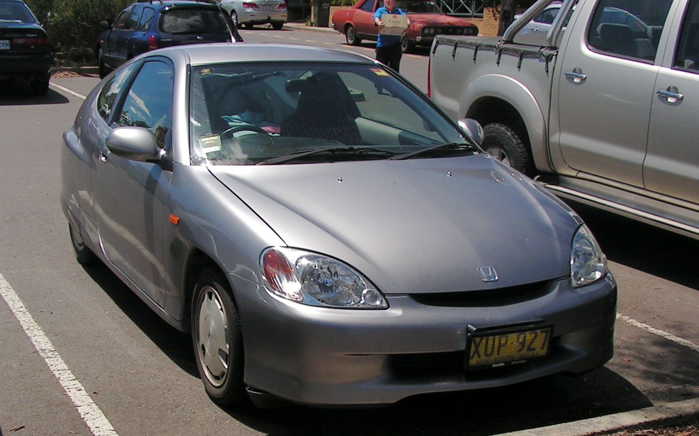 on four wheels: Honda Insight