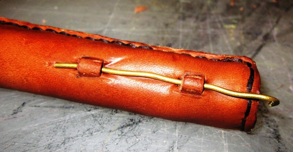 Ercc Glaison: Leather Needle Case
