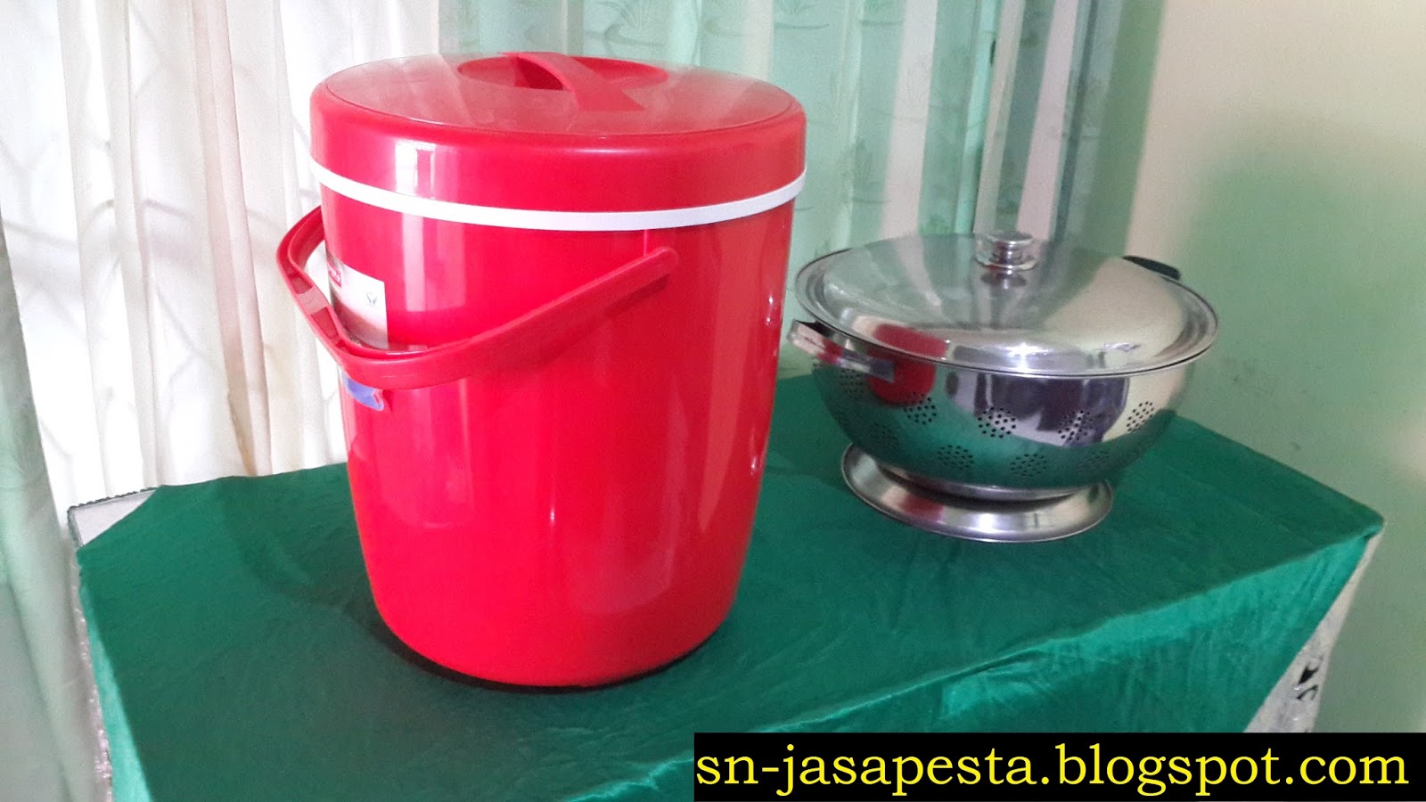 6. Piring, piring ceper, piring baso tahu, mangkok baso, sendok & garpu