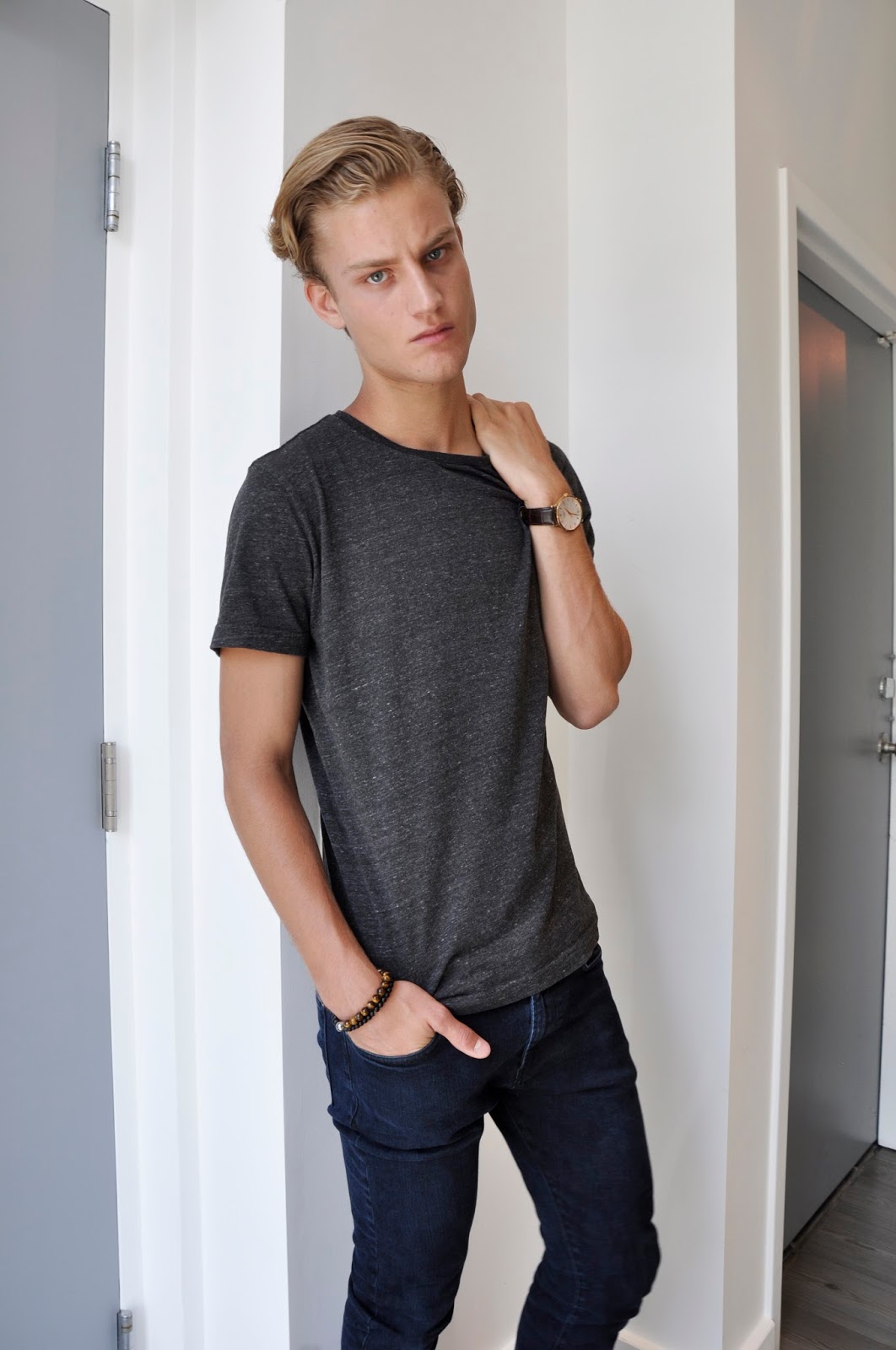 ELITE MODEL MANAGEMENT TORONTO : Aidan G drops in for new polas!!!