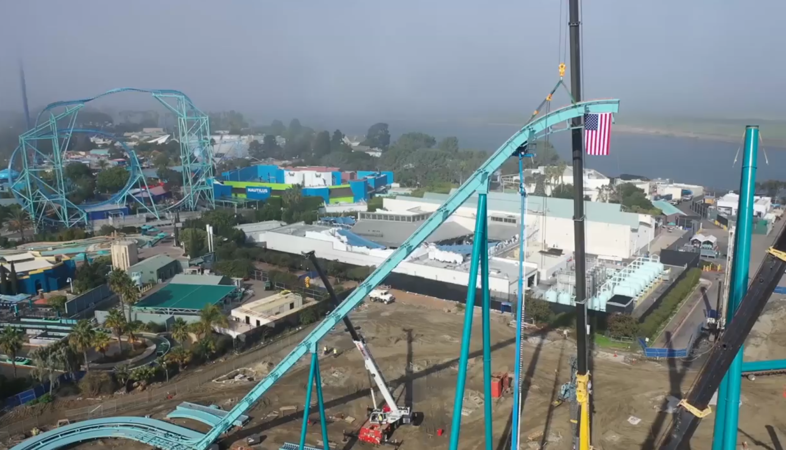 NewsPlusNotes: SeaWorld San Diego Tops Off New B&M Dive Coaster - Emperor