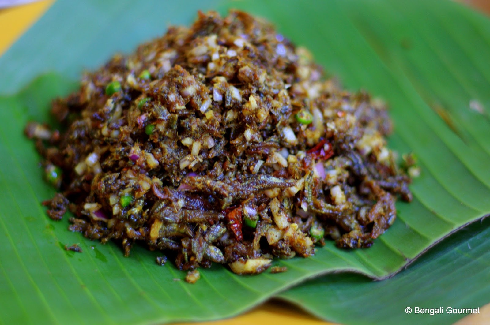 The Bengali Gourmet's Blog: Choto macher jhuri bhaja
