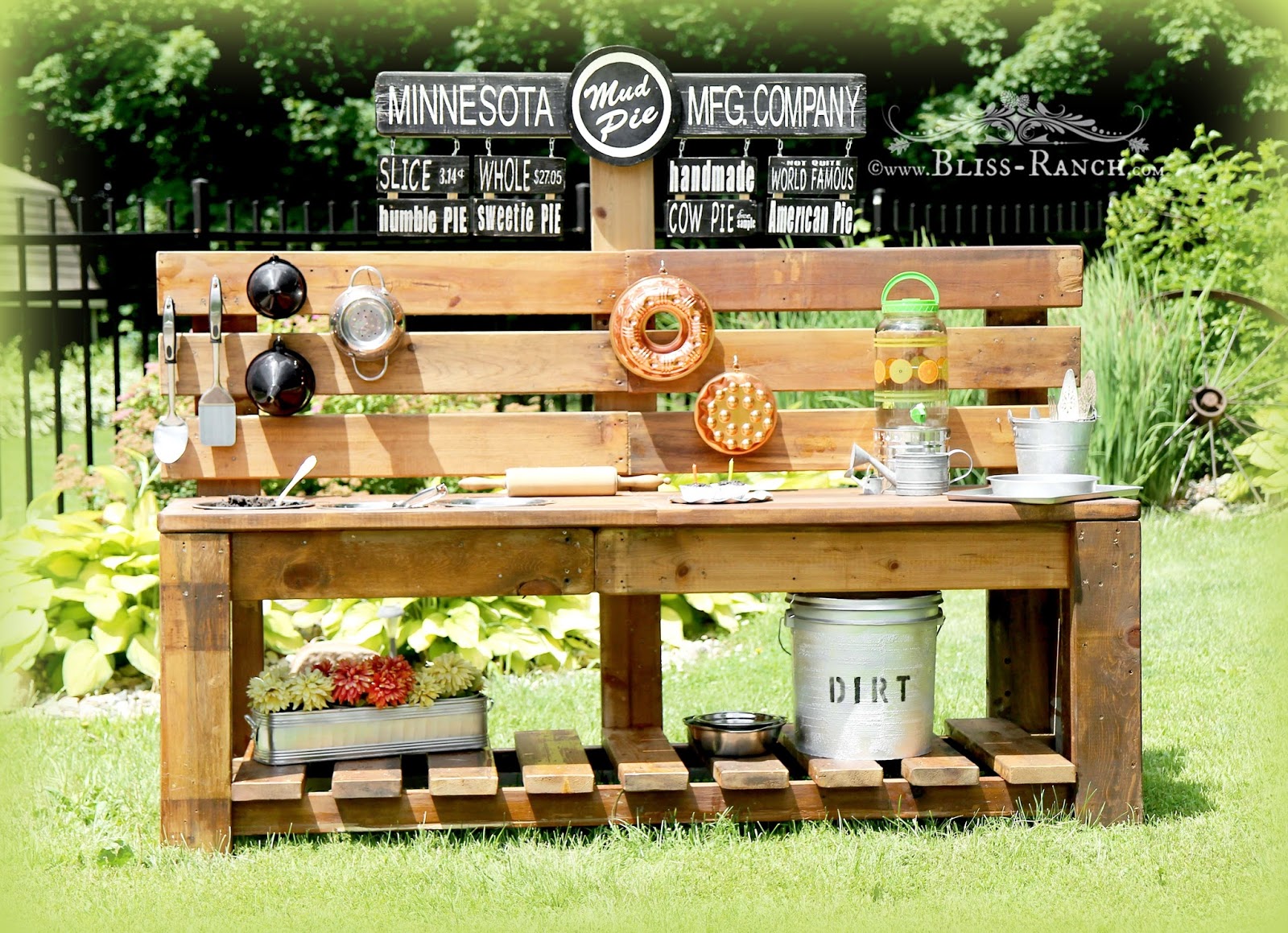 Bliss Ranch: Mud Pie Station