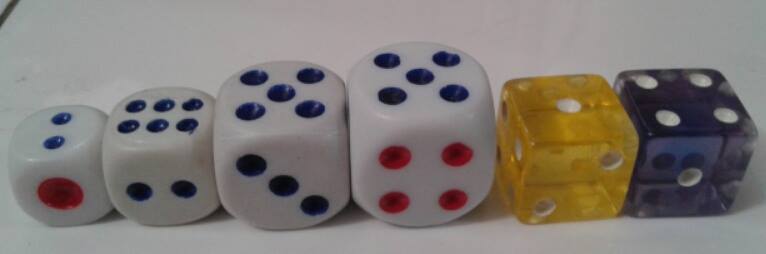 Mainan Pendidikan: Dadu transparan warna warni