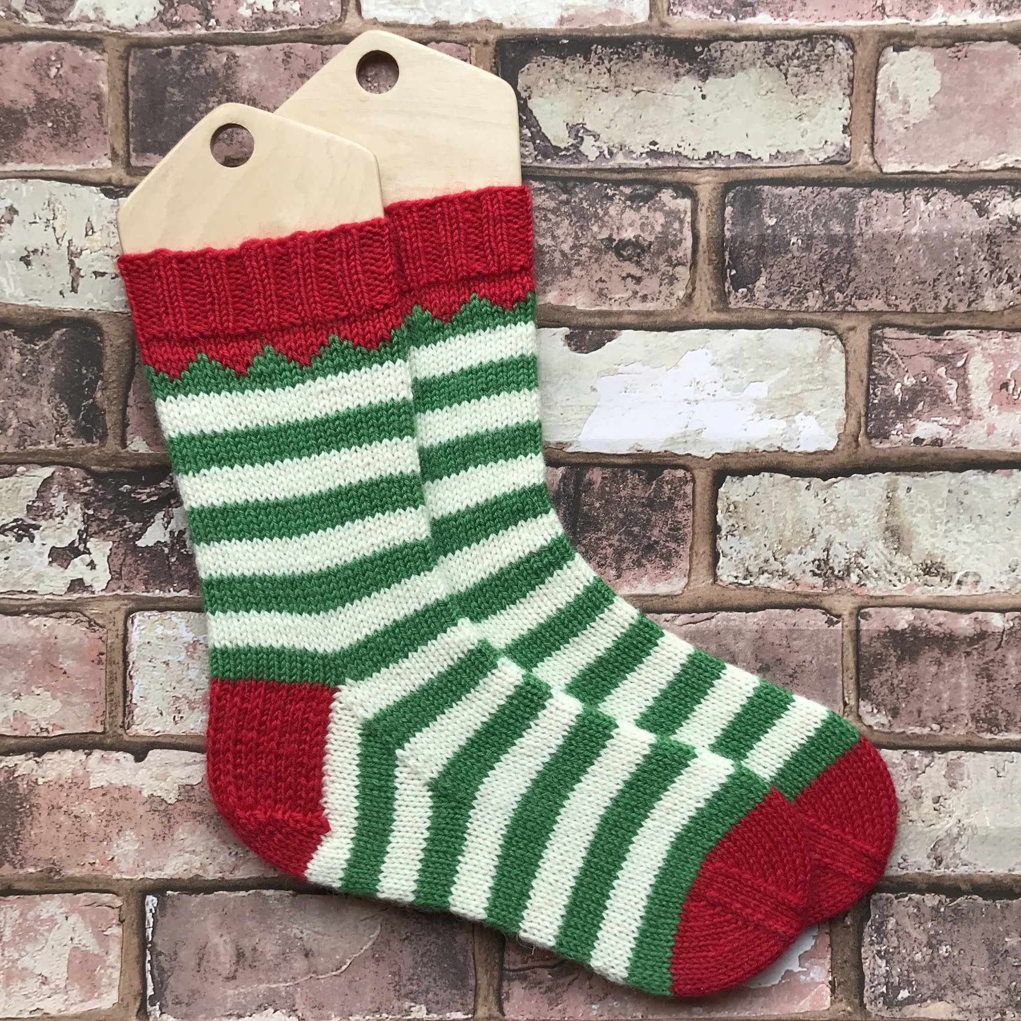 Vikki Bird Designs: House Elf Socks are HERE!