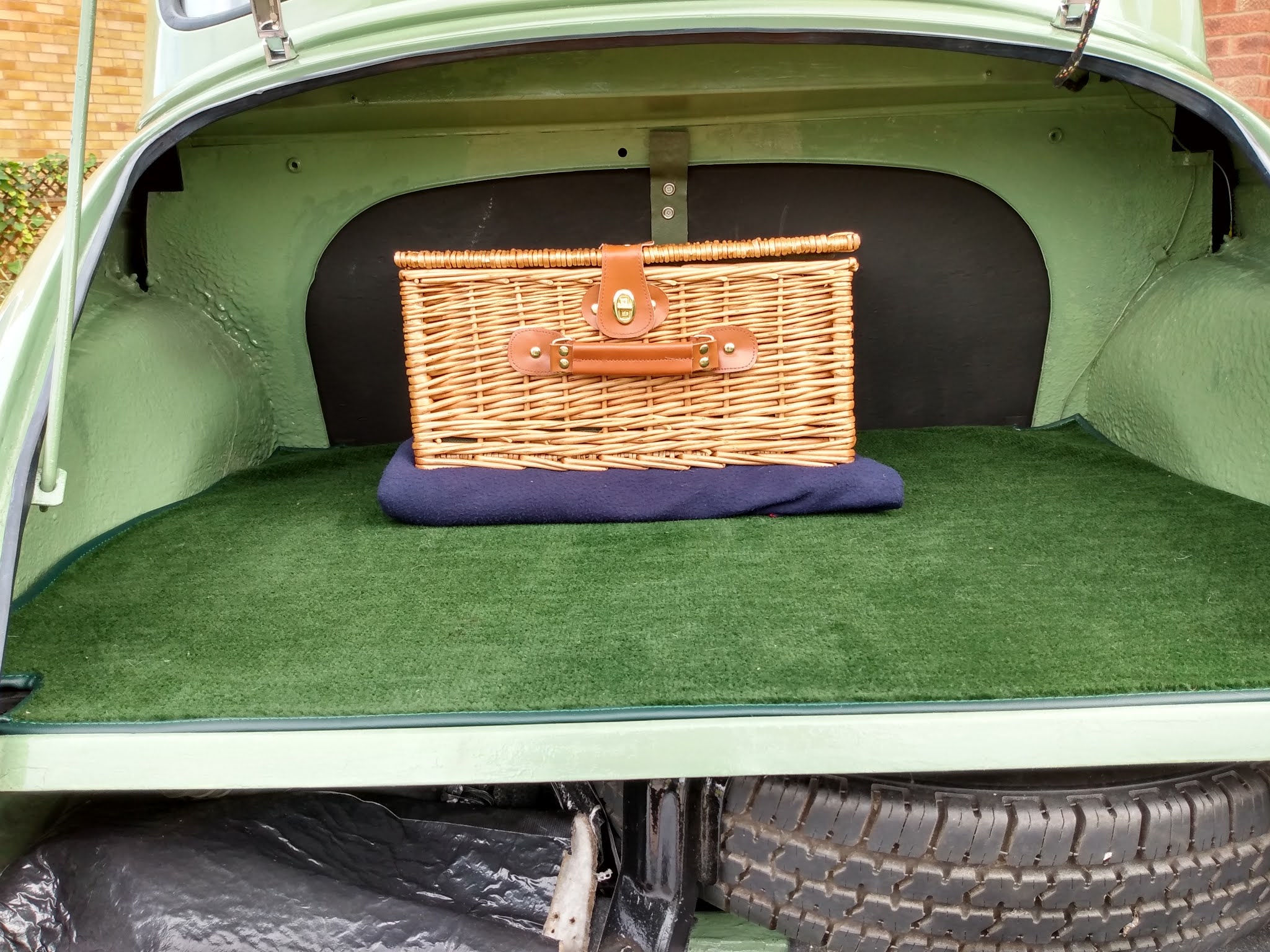 MORRIS MINOR -1958 -Called 'Millie': Boot